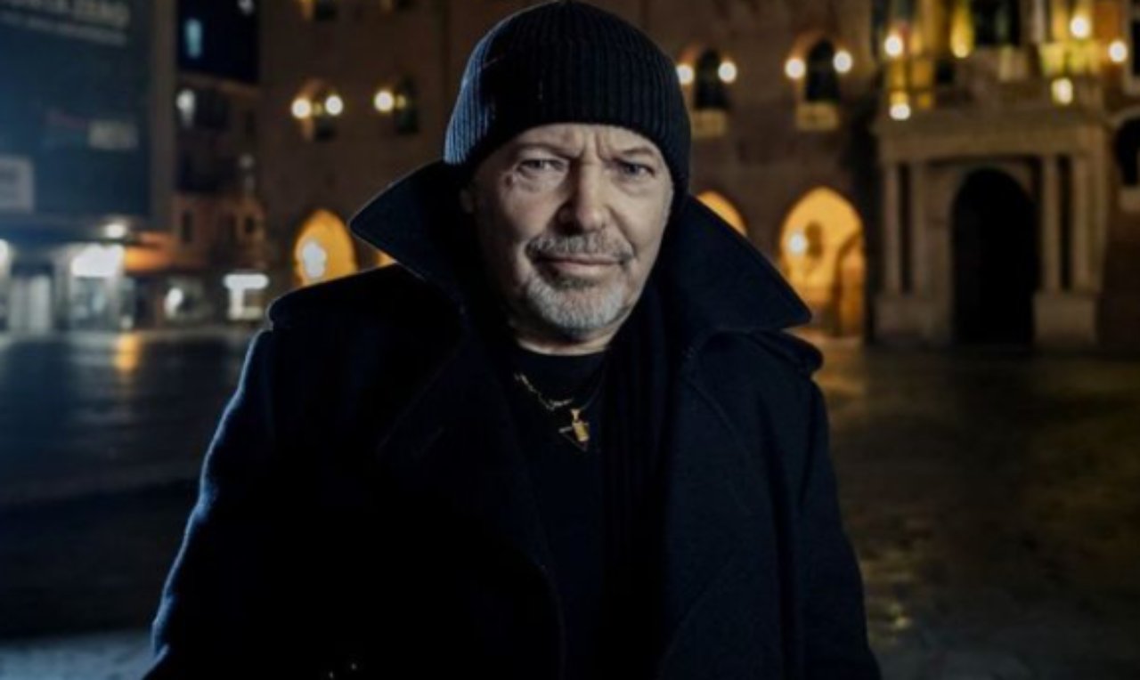 Vasco Rossi, la canzone dedicata ad Alba Parietti: Brividi veri